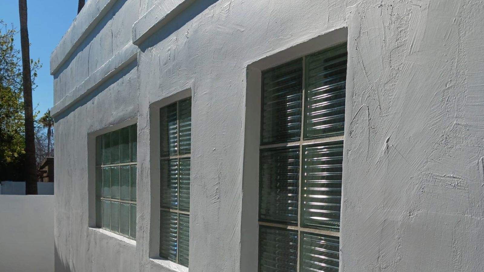 How Quality Paints Protect Your Home from Sun Exposure: